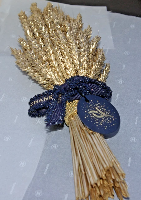 CHANEL NOEL 2025 LA GERBE D'épis DU NOUVEL AN SYMBOLE DE CHANCE & D ...