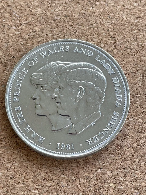 HRH THE PRINCE Of Wales And Lady Diana Spencer 1981 Commemorative Crown ...
