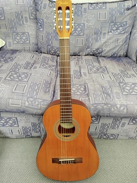 FENDER 3/4 SIZE Acoustic Guitar. Nylon String Classical Guitar MC-1 £70 ...