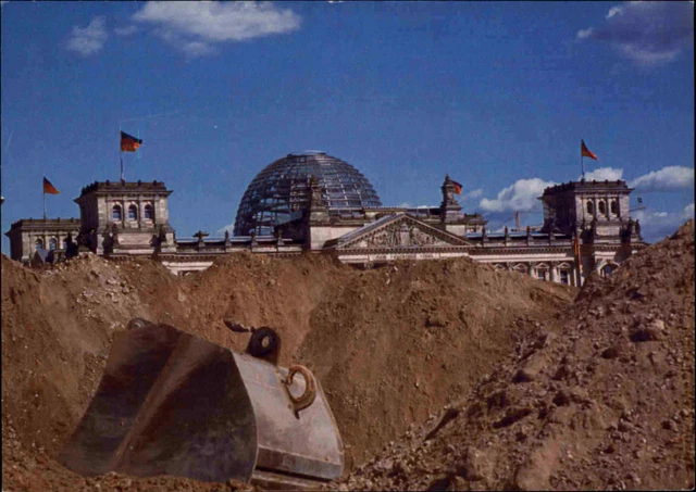 BERLIN ANSICHTSKARTE REICHSTAG Bundetag aus Sicht einer Baustelle color ...