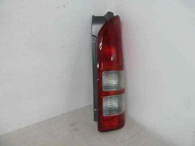 TOYOTA HIACE 2016 CBF-TRH200V Right Tail Light 8155126202 [Used ...