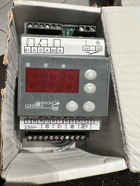 THERMOSTAT RÉGULATEUR JOHNSON controls MR15DR230-2C EUR 299,90 ...