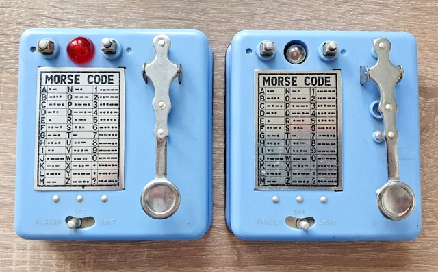 VINTAGE SPACE STATION MORSE CODE SIGNALLING TOY SET 1950's RARE BOXED ...