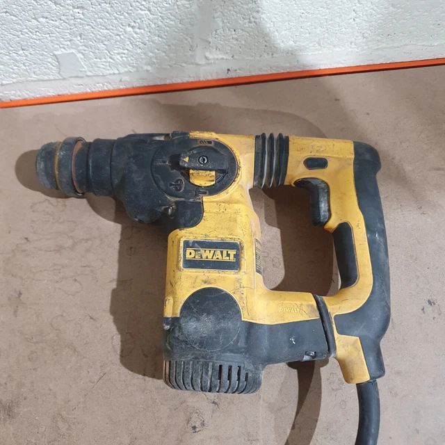 DEWALT D25323-LX YELLOW 800-W 7.2A Corded 4300-BPM Rotary Hammer Drill ...