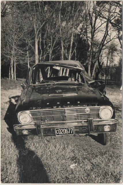 OLD VINTAGE RARE PHOTO FORD FALCON CAR CRASH LICENSE PLATE 1970's £9.96 ...