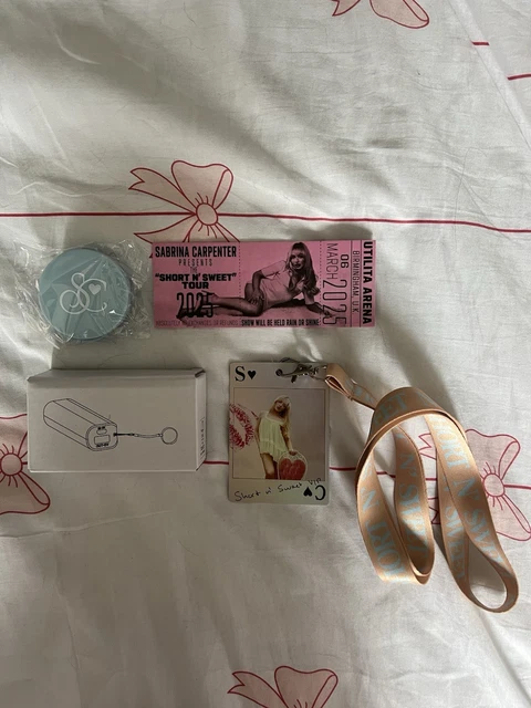 SABRINA CARPENTER SHORT N Sweet Tour VIP Package EUR 128,14 - PicClick DE
