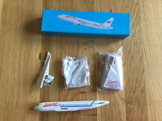 LEISURE INTERNATIONAL AIRWAYS Airbus A320 Push Fit Model 1:200 Scale ...