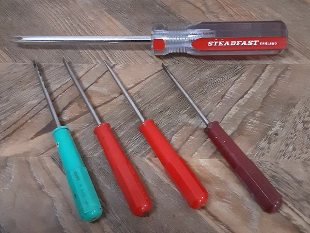 BUNDLE OF VINTAGE Stead and Steadfast Screwdrivers: 4 x Slotted & 1 x ...