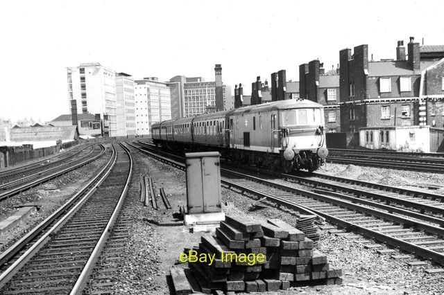 PHOTO 12X8 LONDON Class 73 with 4TC set approaching Vauxhall Stn July ...