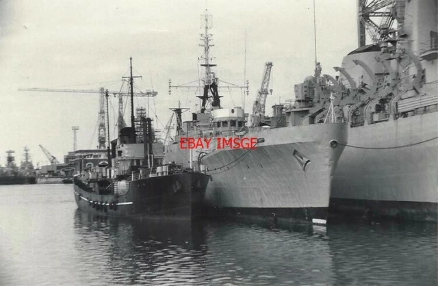 PHOTO HMS Bern Isles Class A/S Trawler And Subsequently Converted To A ...