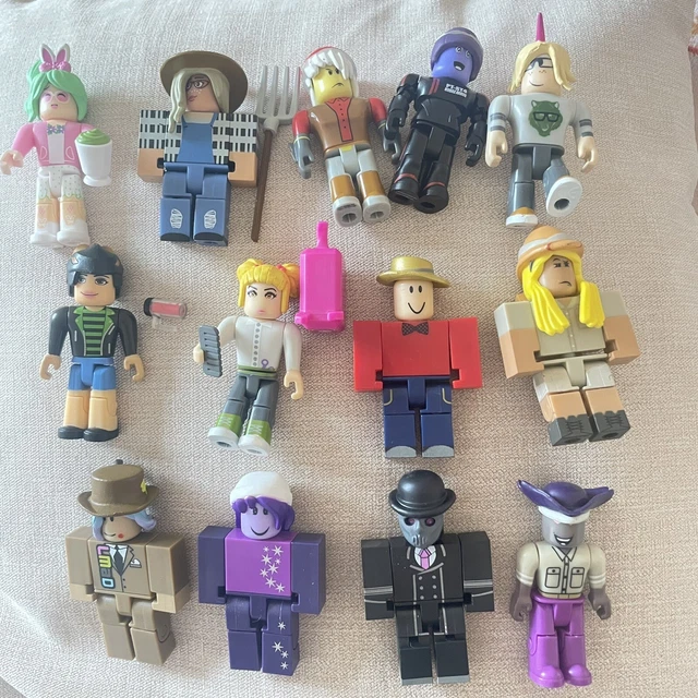 ROBLOX FIGURES BUNDLE - 13 figures With A Few Accessories Some ...