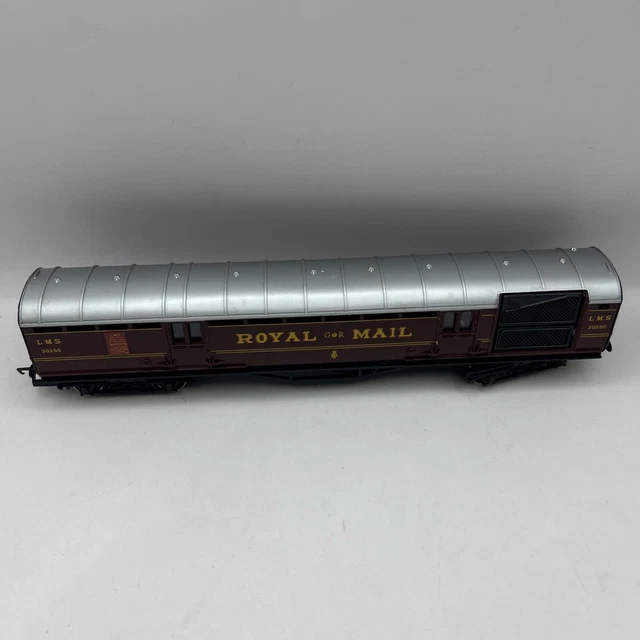HORNBY OO GAUGE LMS Model Railway Operating Royal Mail Letters Carriage ...