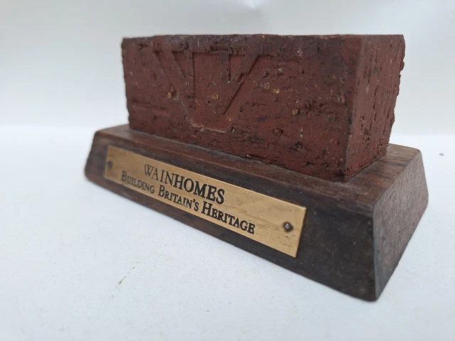 MINIATURE HOUSE BRICK Sample Paperweight Wainhomes Building Britain's ...