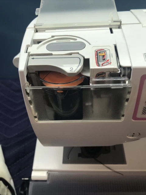 MACHINE À BRODER électronique à coudre Brother CS-8060 abandonnée ...