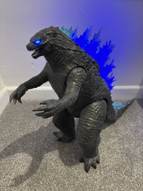 RARE MONSTERVERSE MEGA Heat Ray Godzilla Light Up Sounds Figure 13” £30 ...