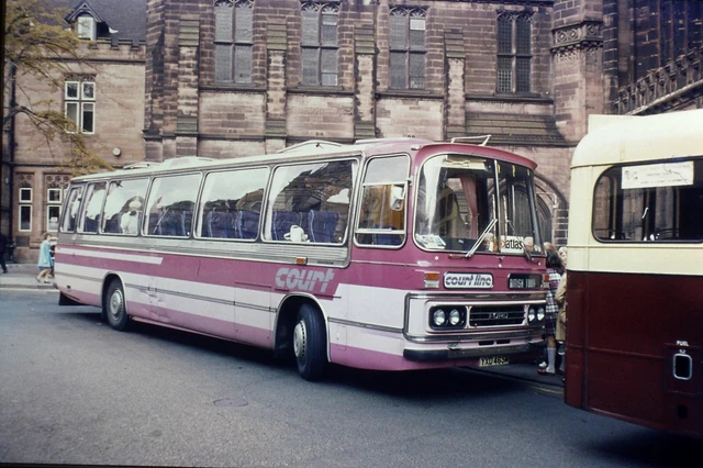35MM ORIGINAL COLOUR Bus Slide Court Line Luton Ford R1114 YXD465M £2. ...