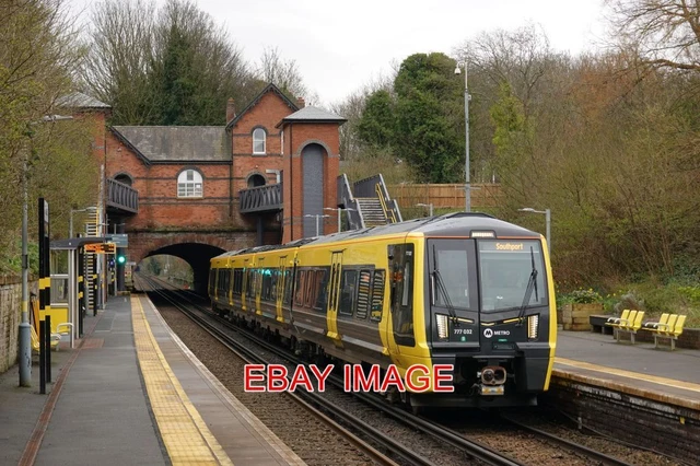 PHOTO CLASS 777 777032 At St Michaels 210324 £1.85 - PicClick UK
