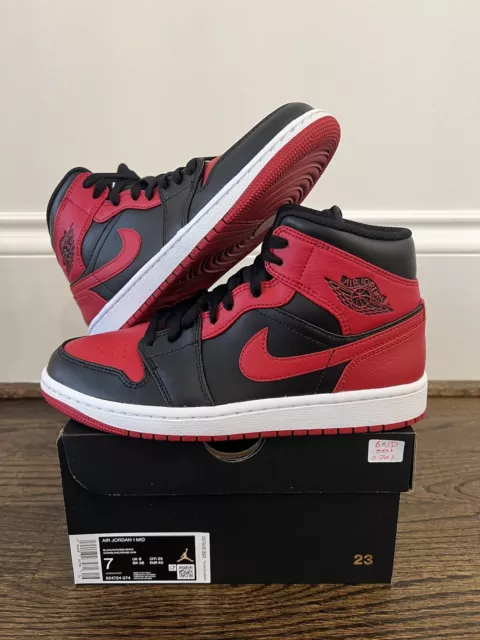 NIKE AIR JORDAN 1 Mid Banned Bred 554724-074 Black Gym Red White Men ... NIKE AIR JORDAN 1 Mid Banned Bred 554724-074 Black Gym Red White Men ...