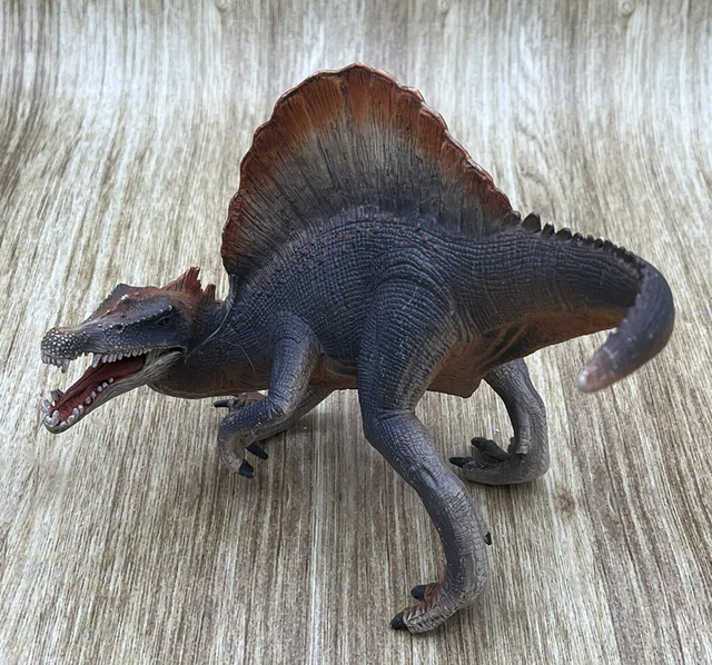 SCHLEICH SPINOSAURUS DINOSAUR Figure 2014 Toy Animal Realistic Hinge ...