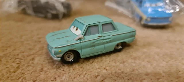 DISNEY PIXAR CARS Diecast 1:55 Lemon Petrov Trunkov Oil Rig Getaway £7. ...