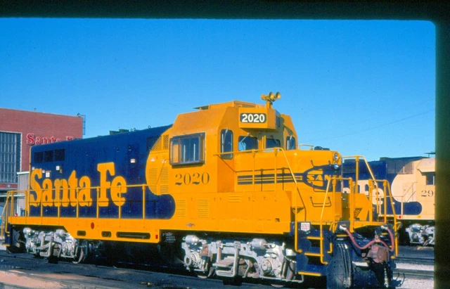 ATSF 2020 GP-9U, Kansas City, 11/90 ; Kodachrome original EUR 6,59 ...