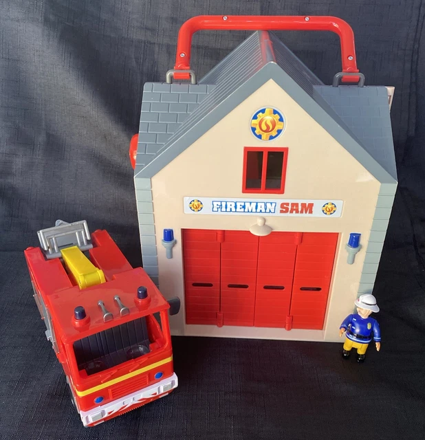 FIREMAN SAM Fire Station Playset - Locker, Fire Engine (missing Mirror ...
