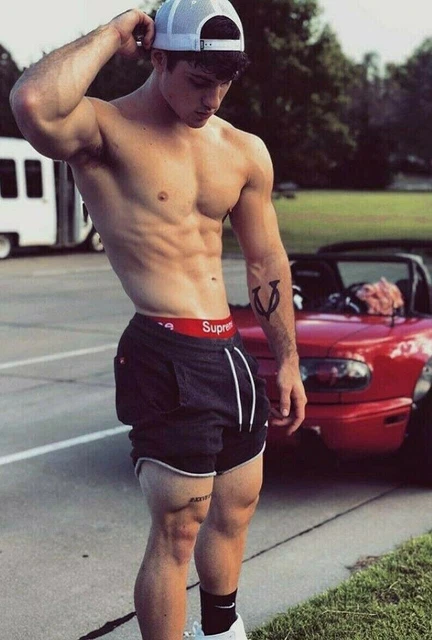 Shirtless Muscular Beefcake Male Athletic Body Build Jock Hunk Photo