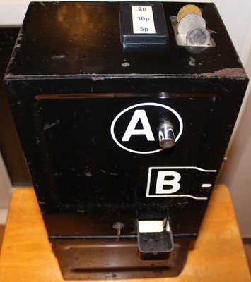 ORIGINAL A B coin box 14D 8A GPO BT P&T payphone K2 K6 + lock 39 & key ...