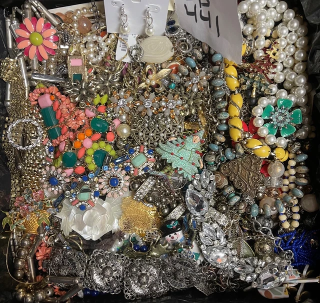 HUGE 19 POUND Vintage to Now Costume Jewelry Good Use Wear Sell Craft ...
