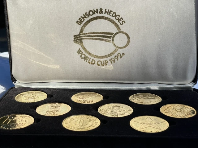 CRICKET WORLD CUP 1992 Benson Hedges in a Blue Velour Presentation Box ...