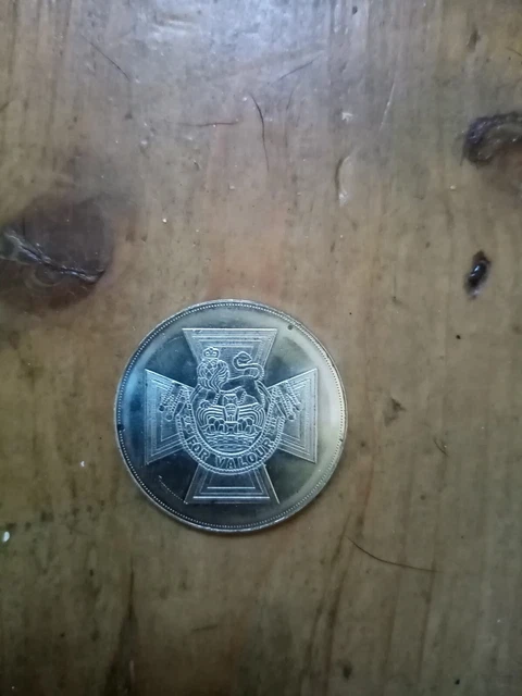 TOWER OF LONDON victoria cross souvenir coin £4.50 - PicClick UK