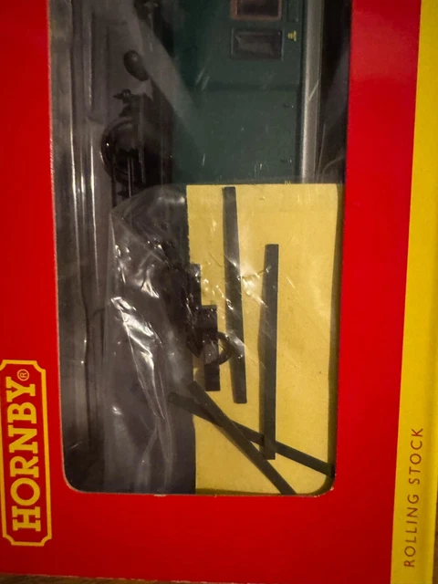 HORNBY R4339B SR Maunsell 6 Compartment Brake Coach 2803 £31.92 ...