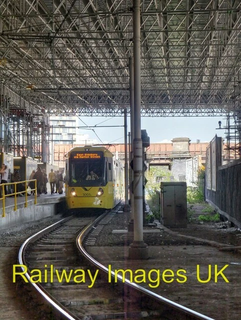 RAILWAY PHOTO - Roof Scaffolding at Manchester Victoria Station c2013 £ ...