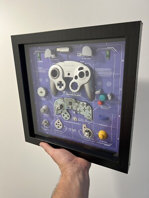 NINTENDO GAMECUBE SILVER Controller Original Teardown Wall Frame EUR ...