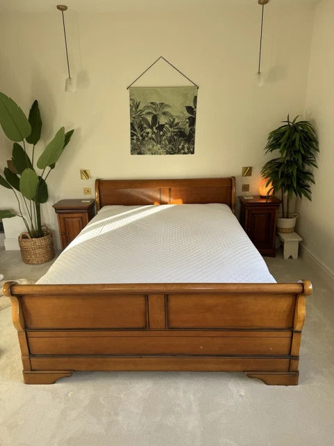 KINGSIZE SLEIGH BED Frame And Two Lovely Bedside Cabinets £250.00 ...