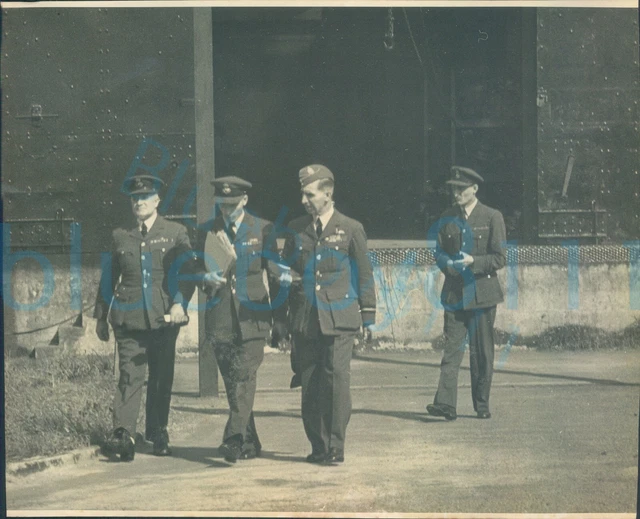 POST WW2 PHOTO SASO Officers RAF Base Inspection A/C J F Young 2nd from ...