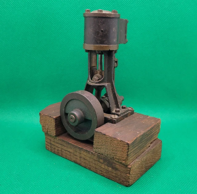 VINTAGE SINGLE CYLINDER Vertical Steam Engine Model 4.5" Tall EUR 246 ...