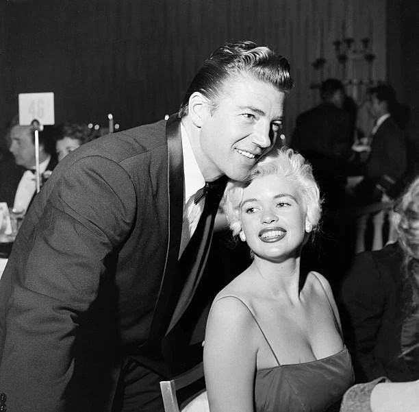 ACTRESS JAYNE MANSFIELD And Her Husband Mickey Hargitay 2 1958 Old ...