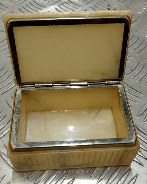 VINTAGE HAND CARVED Collectable Genuine Alabaster Trinket/Cigarette Box ...