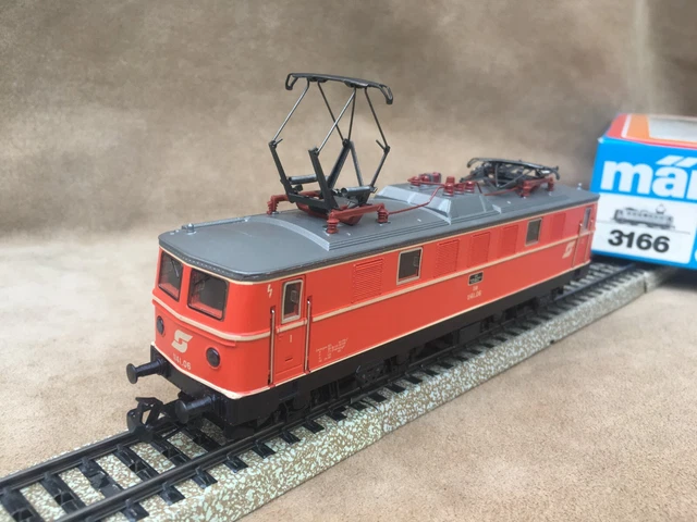 MÄRKLIN 3166 LOCOMOTIVE électrique OBB 1141.06 type BR1141 état neuf en ...
