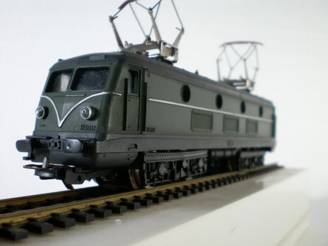 LIMA HO ITALY (784) E-Lok 8025 SNCB - läuft guter Zustand EUR 52,50 - PicClick DE