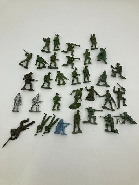 LOT OF VINTAGE Army Men Soldiers - Hard Plastic Toy Figures - Marx, MPC ...