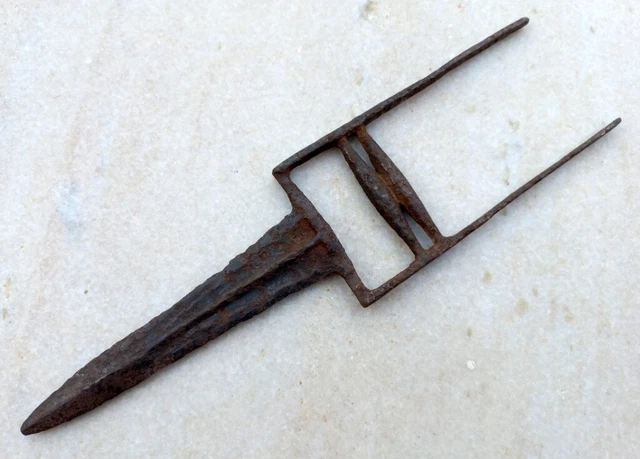 ANTIQUE OLD RARE Hand Forged Indo Mughal Iron Katar Sword Dagger Tiger ...