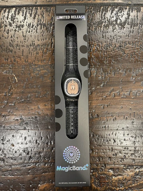 DISNEY CLUB 33 Magic Band+ Limited Release New In Box. SOLD OUT ...