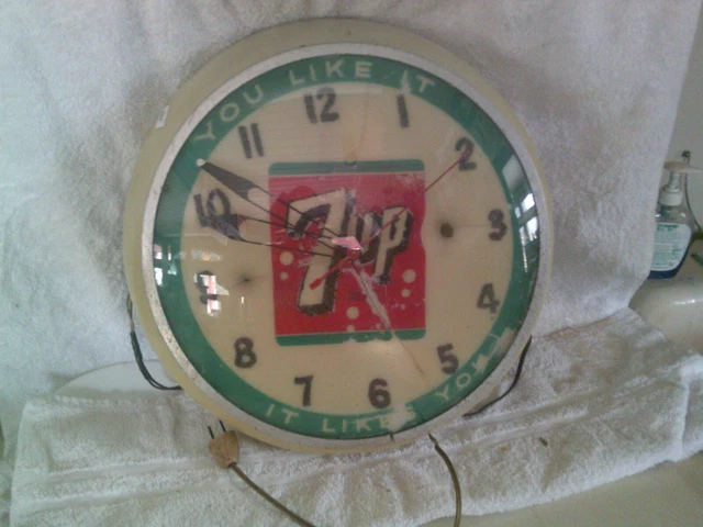 SUPER RARE 1930 Bakelite 7-Up Clock. Earliest Of The 7-Up Clocks $499. ...