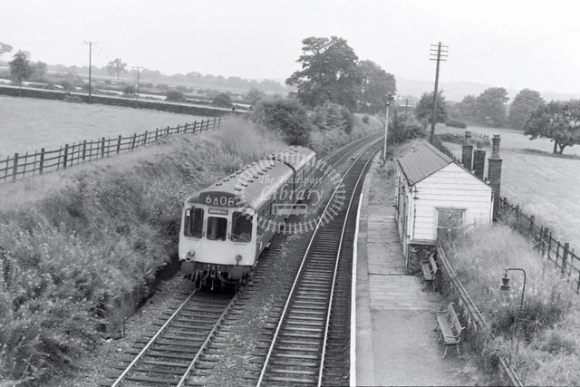 PHOTO BR BRITISH Railways Station Scene - SHEPLEY 1969 2 £1.99 ...