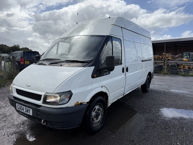 WHITE FORD TRANSIT 350 Manual 2004 Panel Van February 2026 MOT £1,020. ...