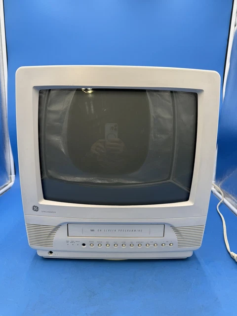 GE SPACEMAKER 13TVR70 13" CRT TV/VCR Combo Retro Gaming White TESTED No ...