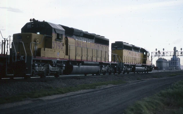 RAILROAD SLIDE - Union Pacific #3790 EMD SD40-2 Locomotive 1986 Vintage UP Train EUR 6,56 ...