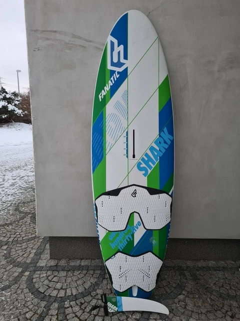 WINDSURFBOARD, WINDSURFEN, FANATIC Shark 135 L, board, finne, segel EUR ...